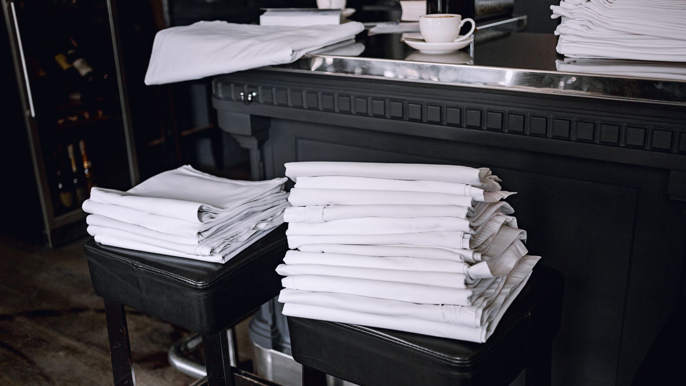 Premium Linen Cleaning Service in Country Club, CA | Crown Laundry